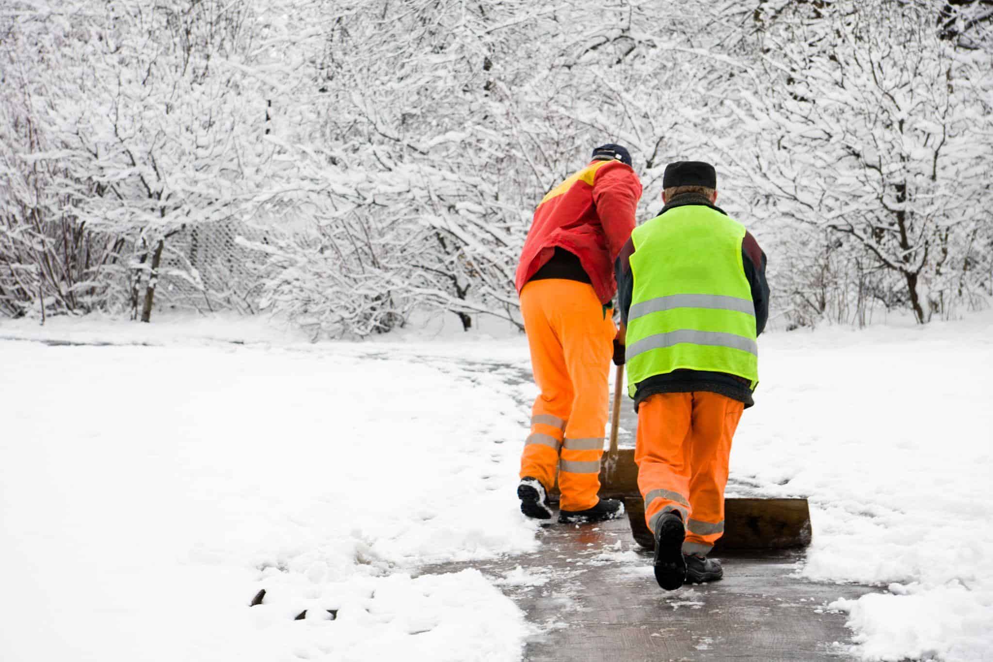 How To Up Your Home's Curb Appeal During The Winter - AGreenHand