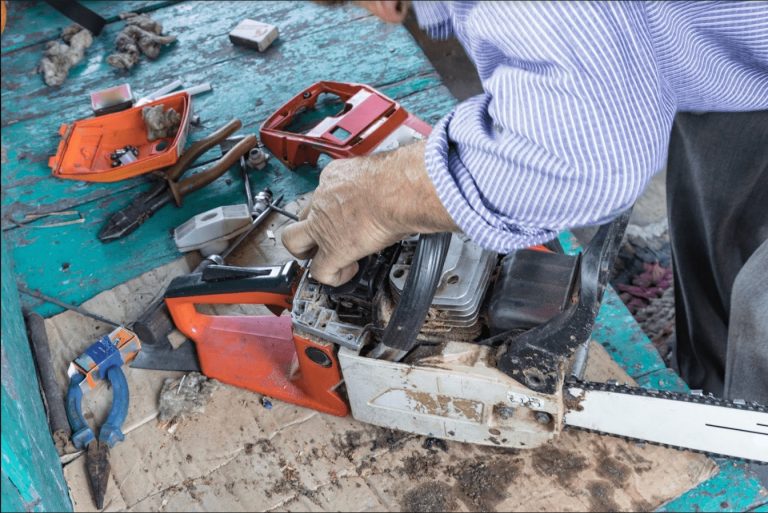 Chainsaws Maintenance And Repair: A Brief Guide - AGreenHand